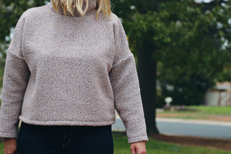 Amanda vs LB Pullover