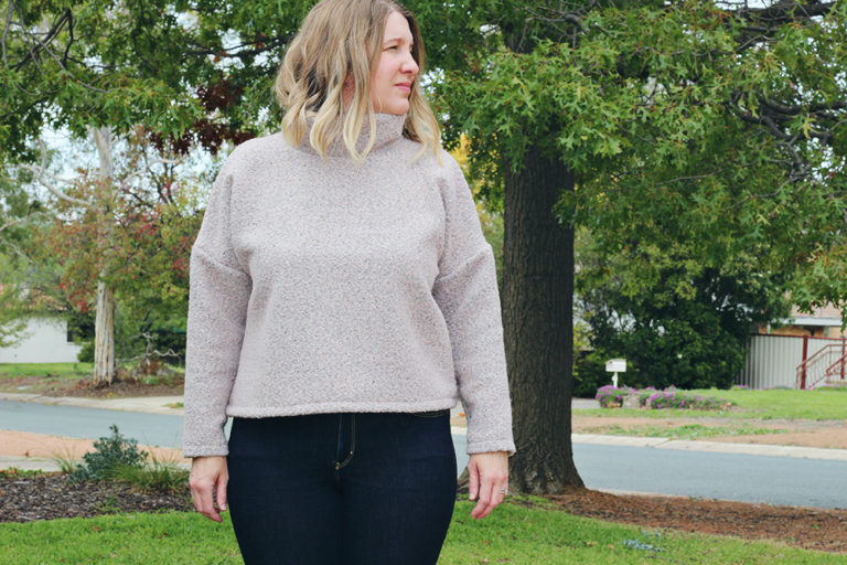 Amanda vs LB Pullover